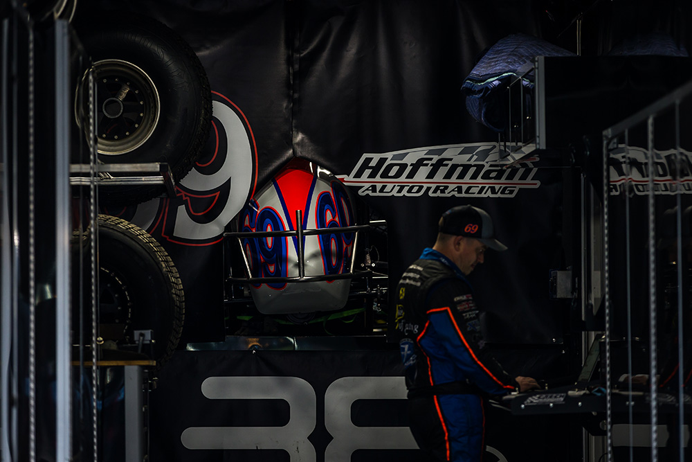 DIRTRACKR | Deepen your dirt racing fandom